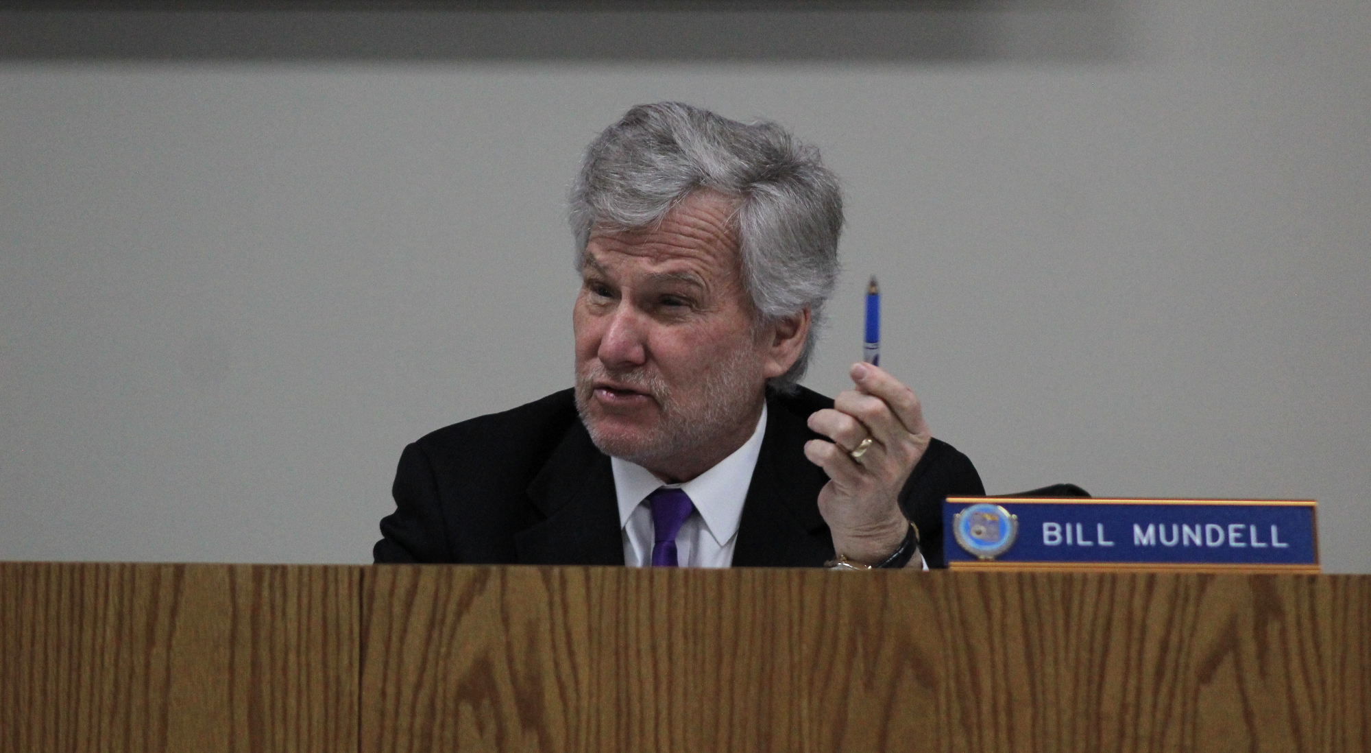 Ex-Arizona trooper suspended for going easy on speeding driver