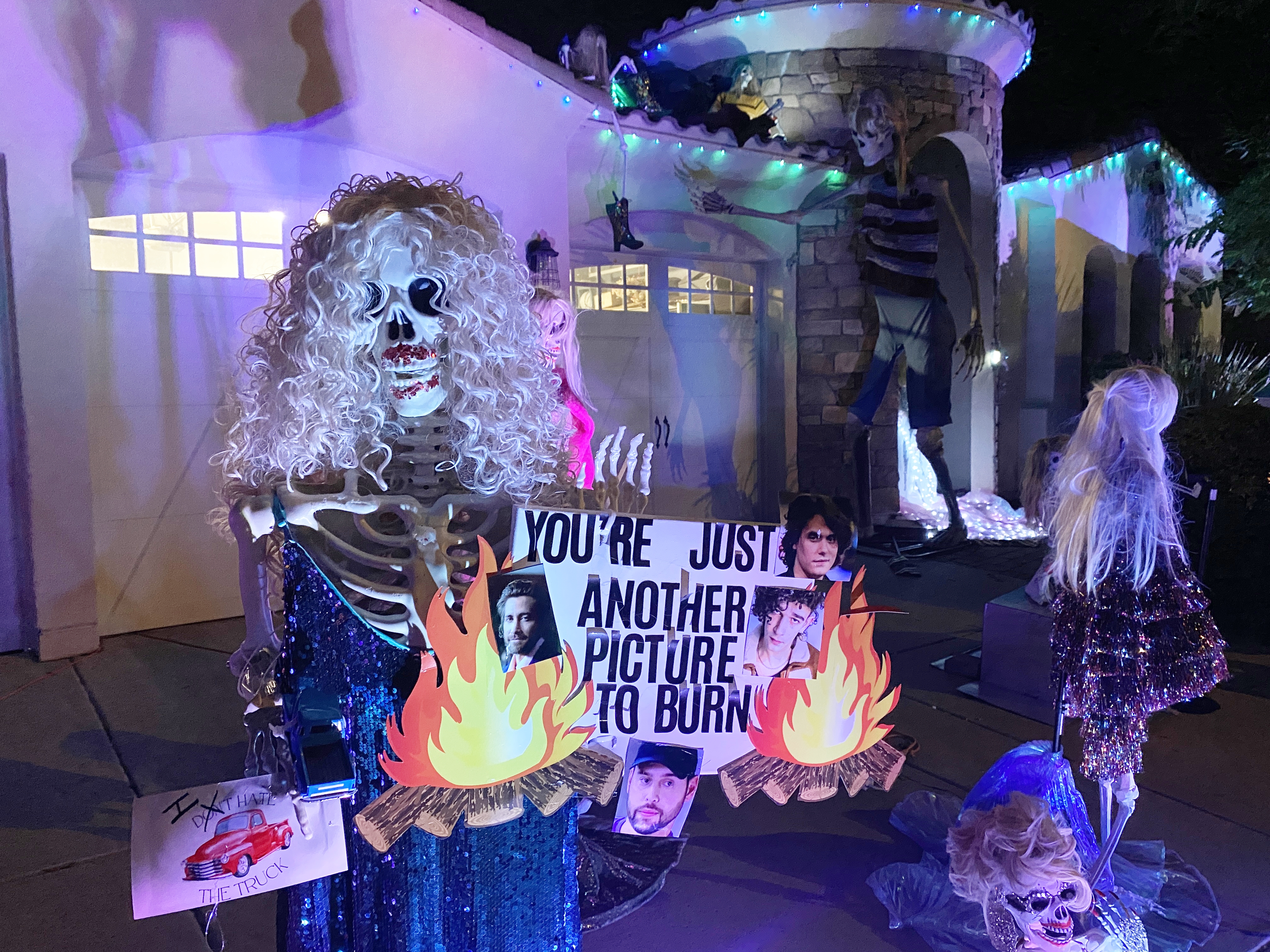 Taylor Swift Halloween House Phoenix returns for 2025