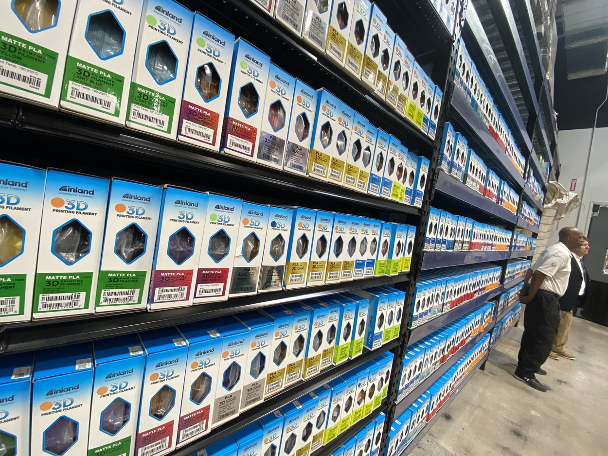 Photos: New Phoenix Microcenter is a ‘tech-heaven’ for geeks