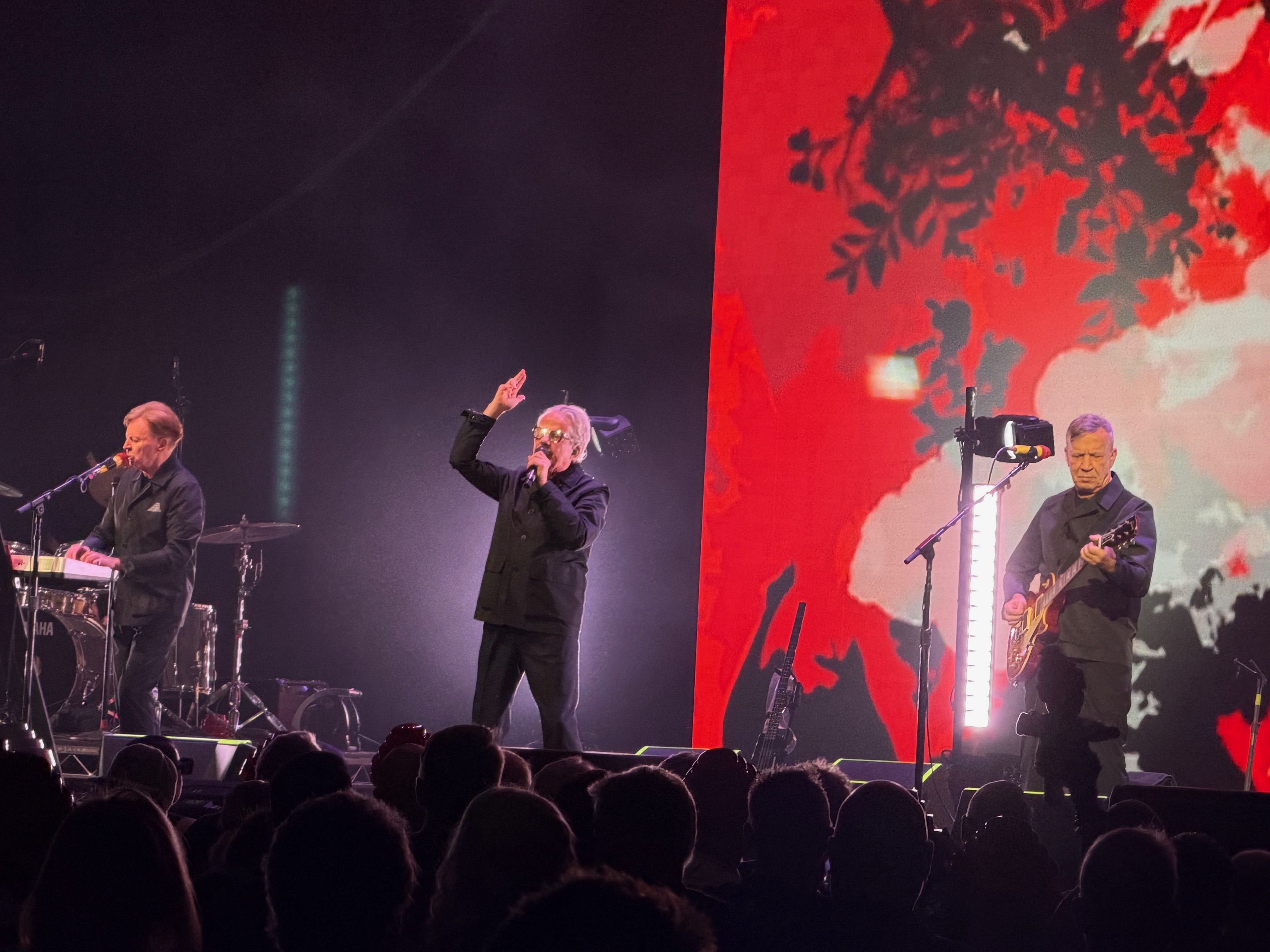 Phoenix Devo concert was a feast for the eyes and ears